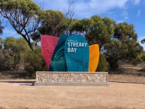 Entrance into Streaky Bay now 'vibrant' | Eyre Peninsula Advocate